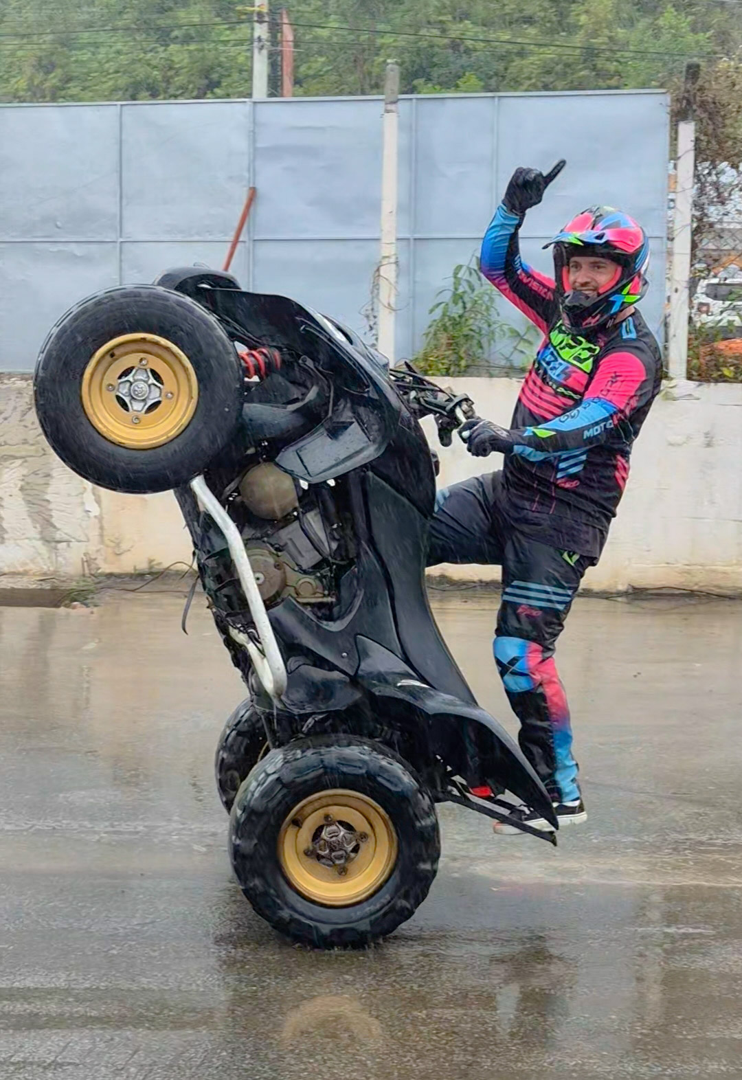 VÍDEO – Show de Wheeling impressiona público no Brusque Motorcycle ...