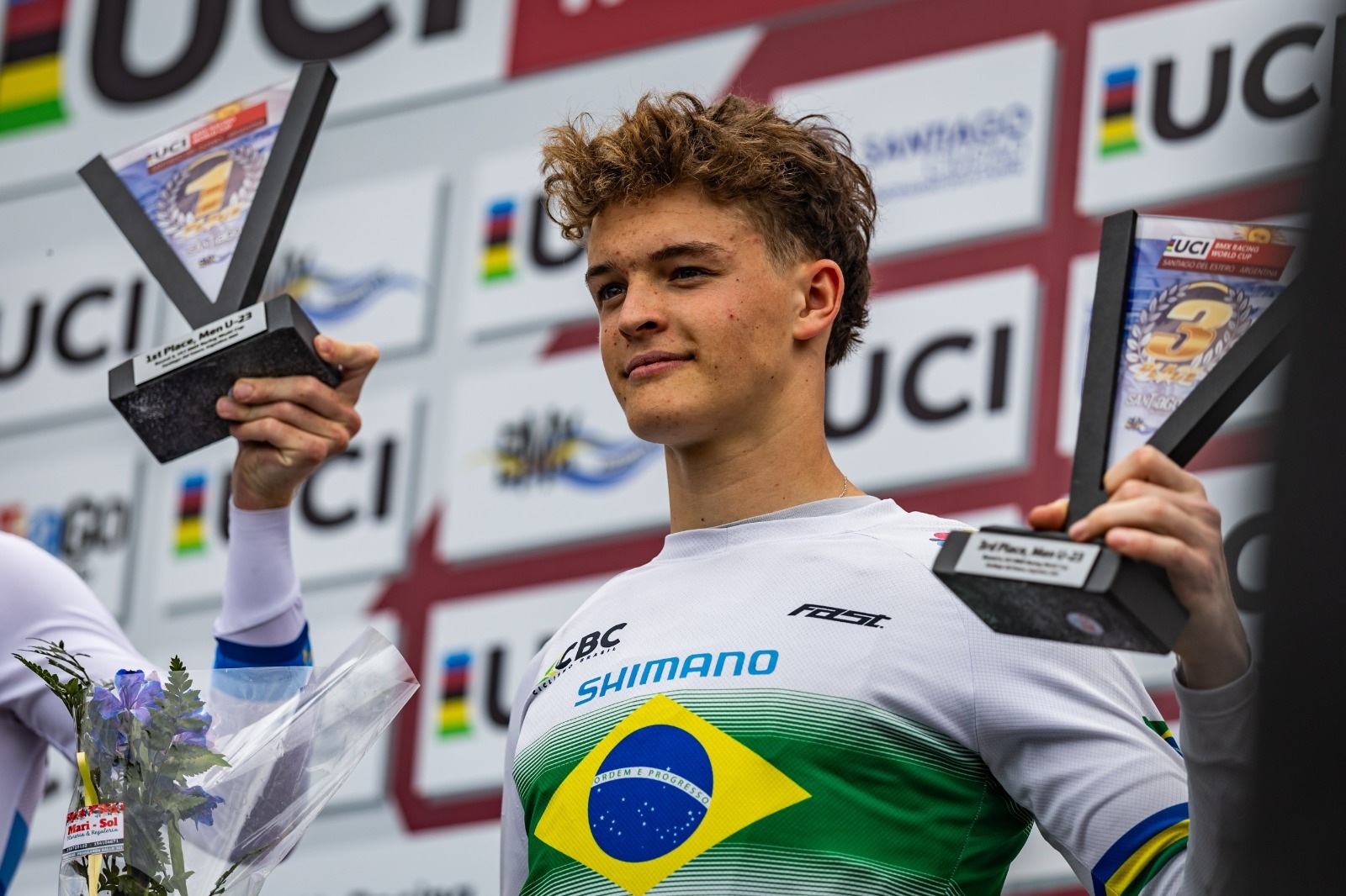 Brusquense Lucas Zimmermann faz história com bronze na Copa do Mundo de BMX Racing Sub-23 ...